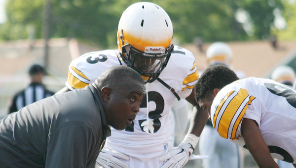 Coaches hope Darensbourg’s return to QB inspires ESJ win | L'Observateur