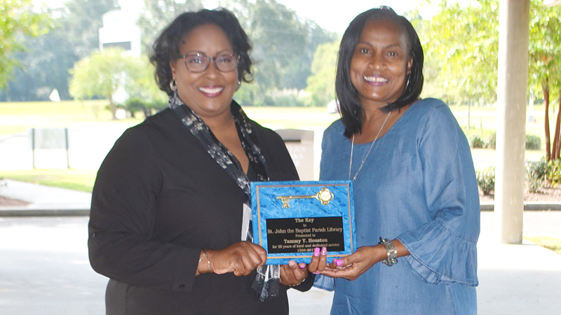 Tammy Houston ‘keys’ library growth, retires after 29 years | L'Observateur