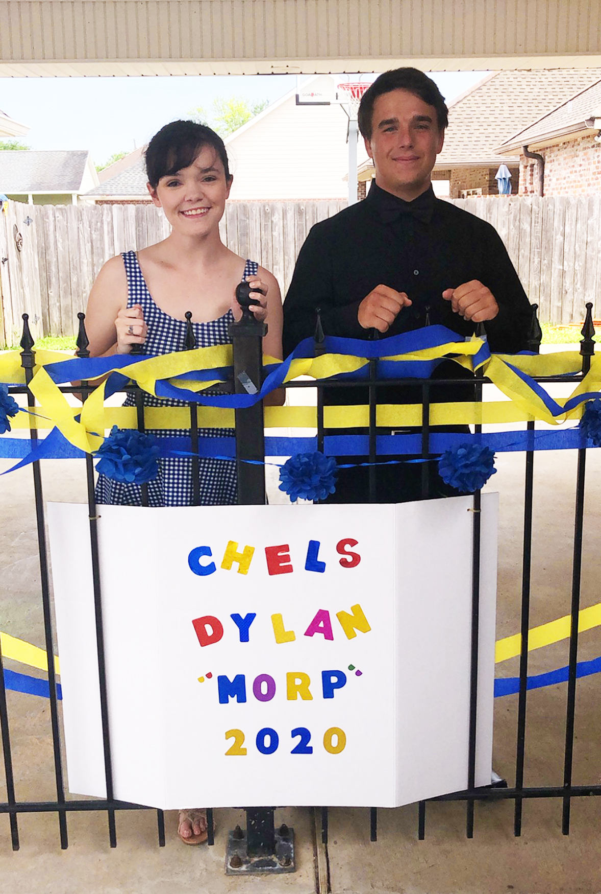 Family throws teenage couple an unforgettable prom night | L'Observateur