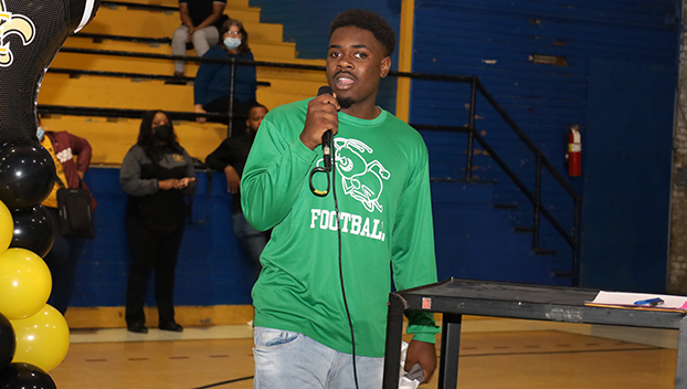 The ‘E’ is for Excellence: 5 scholar-athletes honored on National ...