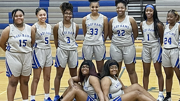 WSJ girls’ basketball shoots for new beginnings | L'Observateur