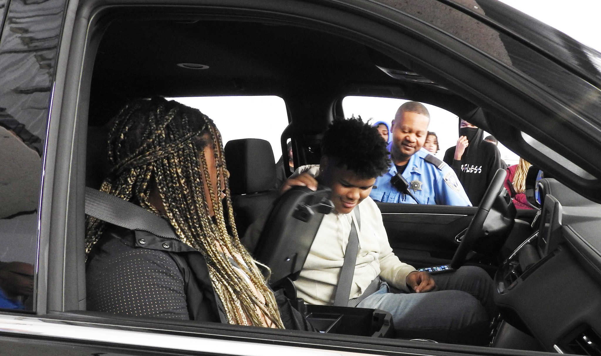Young drivers introduced to mock traffic stops | L'Observateur