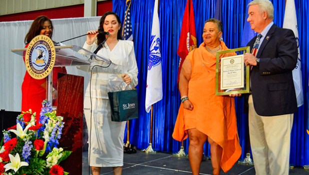 Paying tribute to veterans | L'Observateur